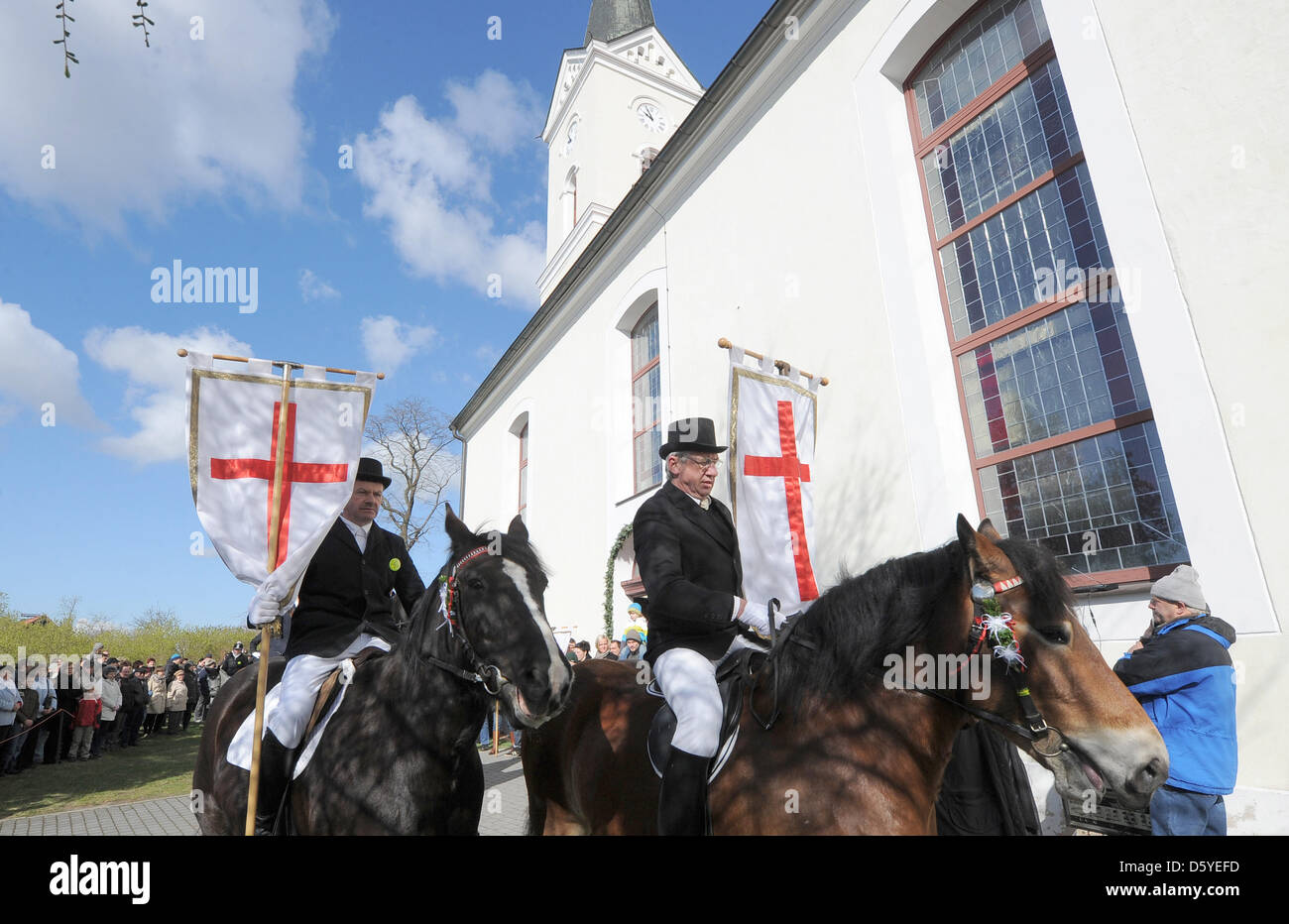 Stille prozession -Fotos und -Bildmaterial in hoher Auflösung – Alamy