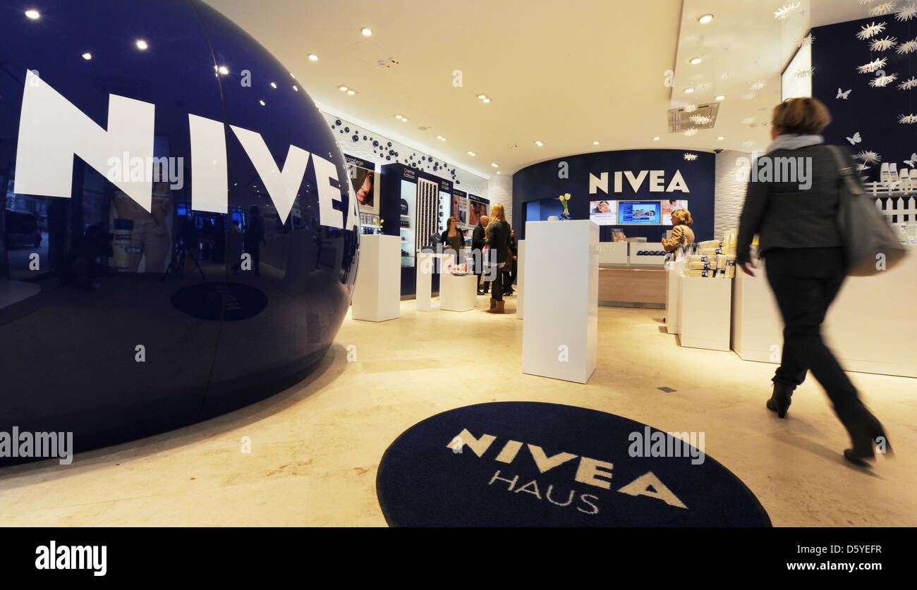 Germany hamburg nivea haus nivea -Fotos und -Bildmaterial in hoher ...