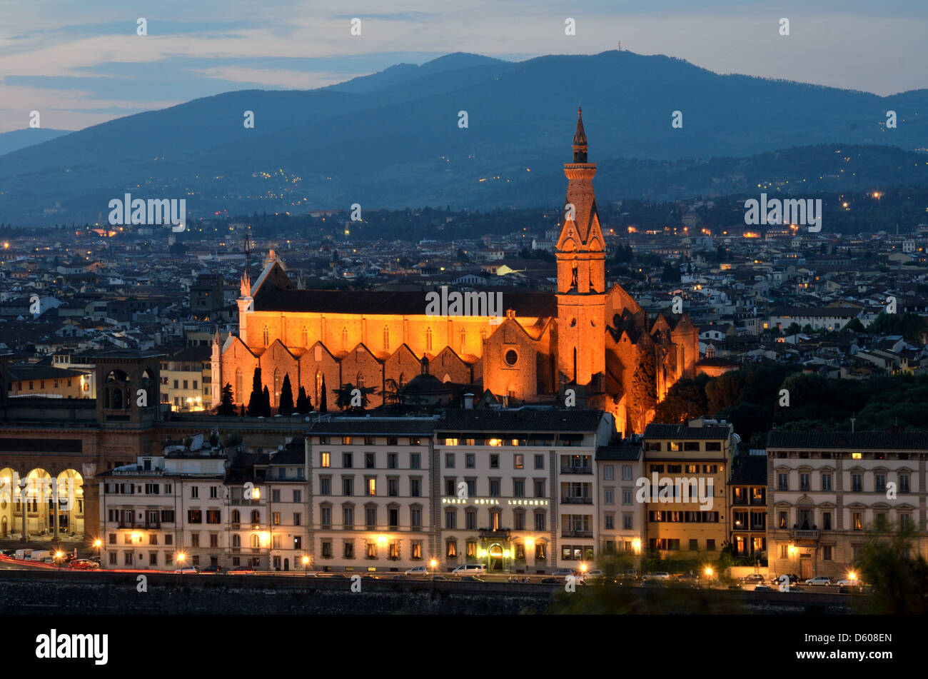 Franziskanerkirche von florenz -Fotos und -Bildmaterial in hoher Auflösung – Alamy