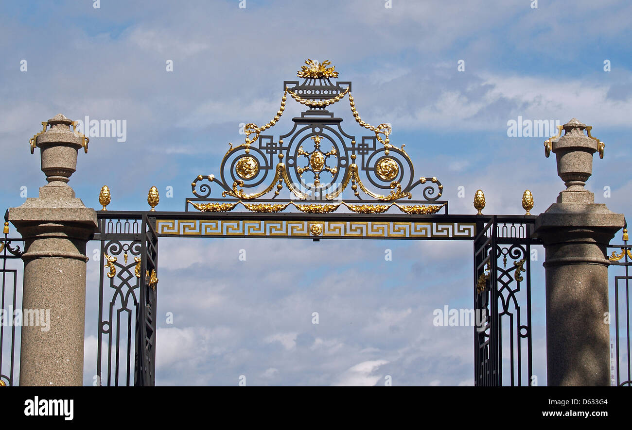 Saint petersburg gates -Fotos und -Bildmaterial in hoher Auflösung – Alamy