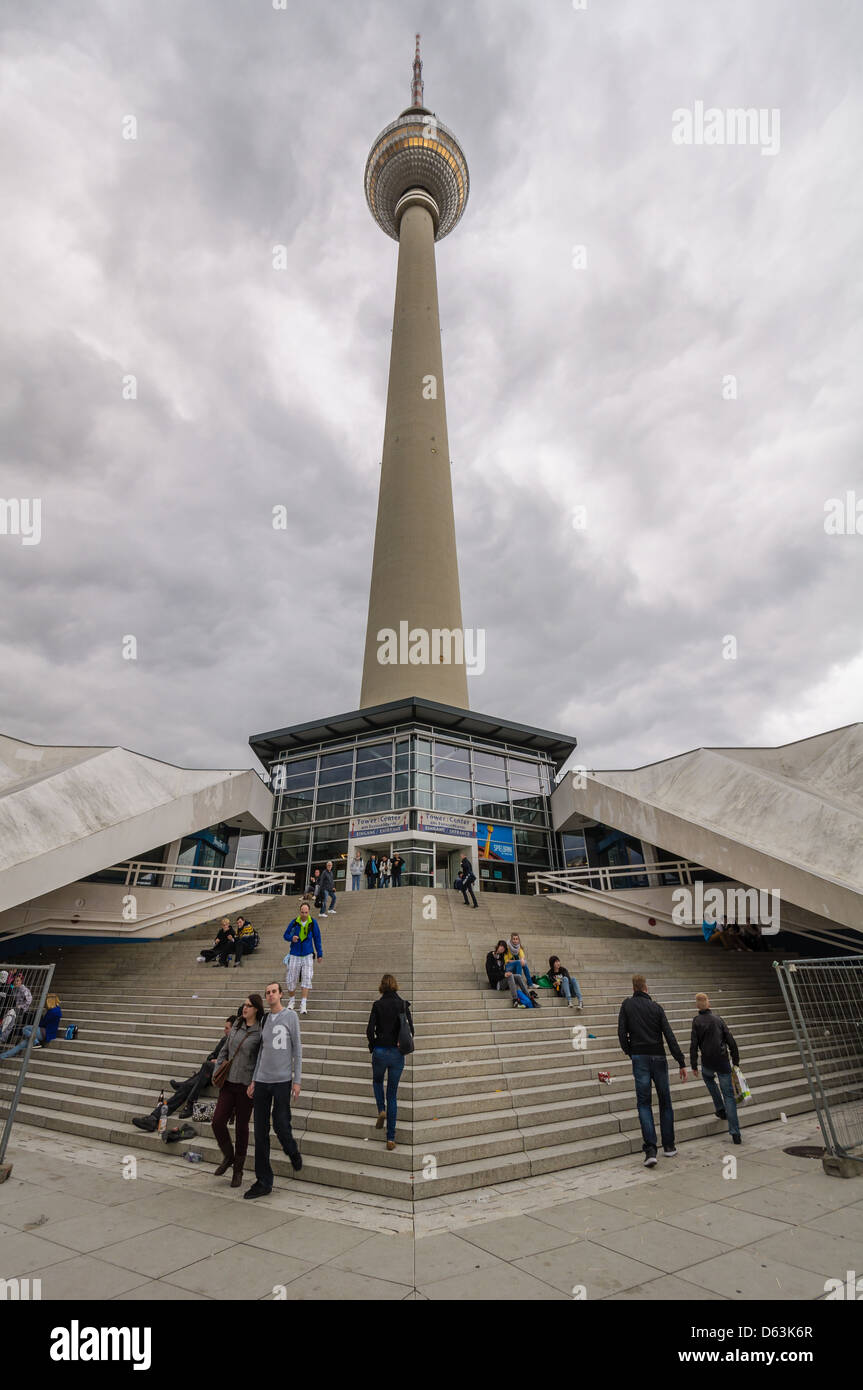 Berlin alexanderturm television tower -Fotos und -Bildmaterial in hoher ...