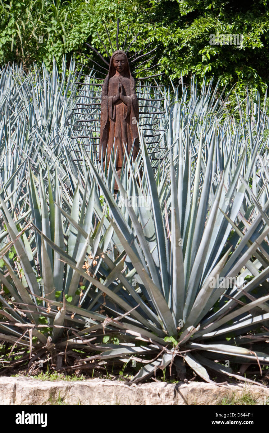 Statue maya -Fotos und -Bildmaterial in hoher Auflösung – Alamy