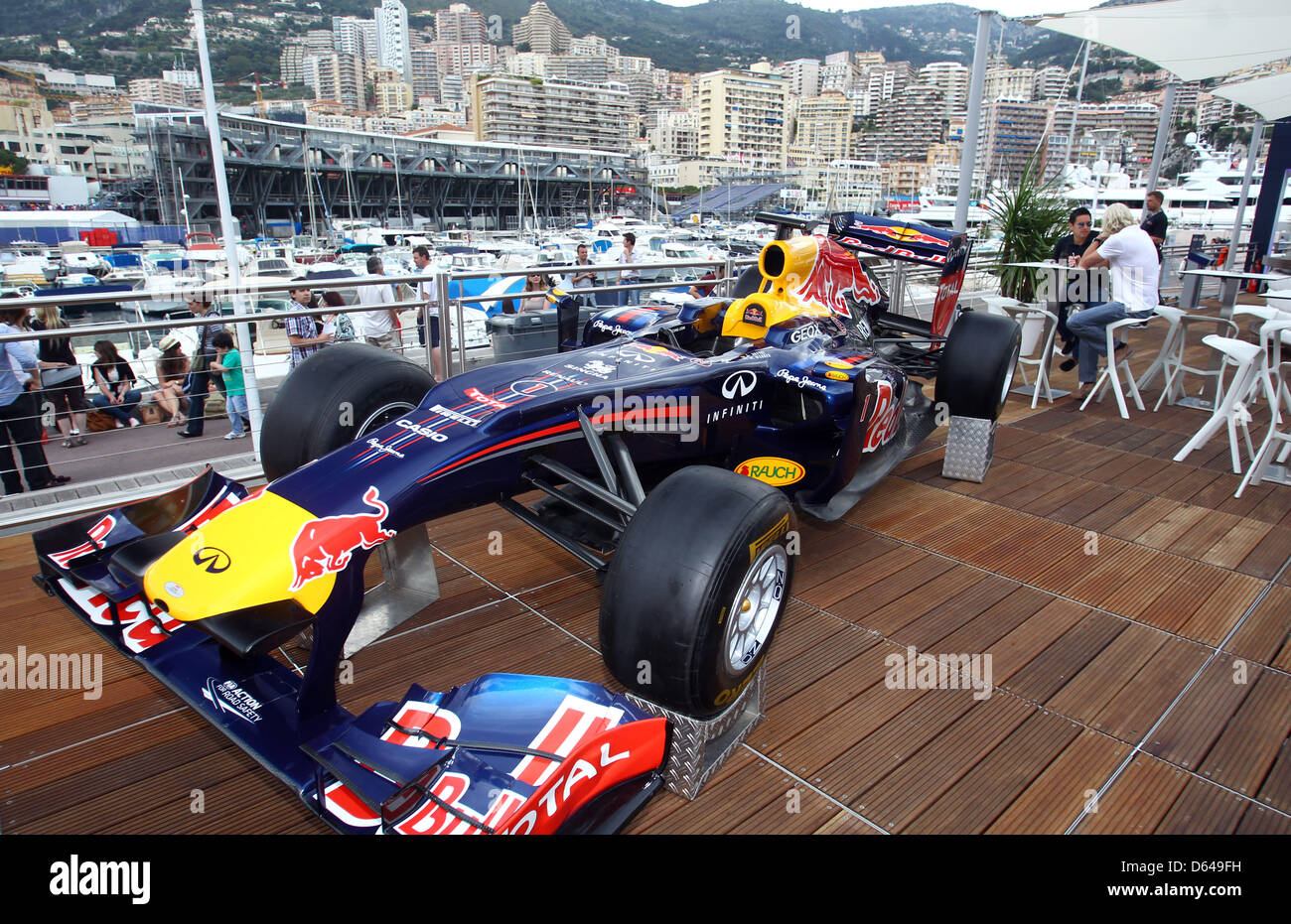 Red bull racing wohnmobil im fahrerlager -Fotos und -Bildmaterial in ...