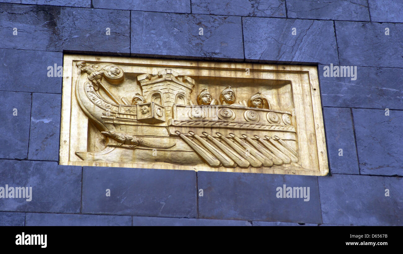 Langes boot -Fotos und -Bildmaterial in hoher Auflösung – Alamy