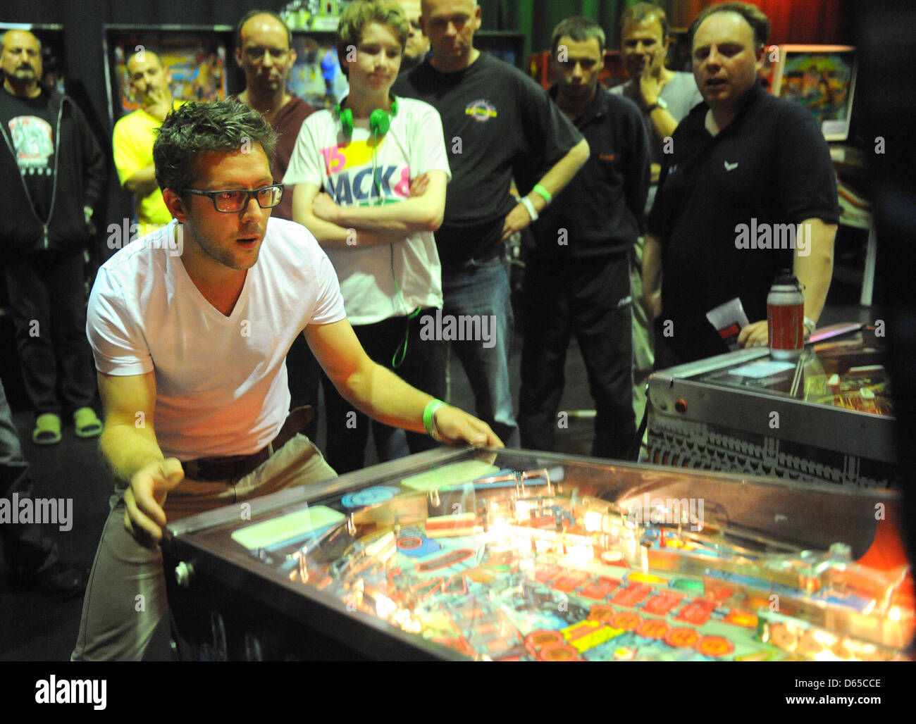 Flipper schlag -Fotos und -Bildmaterial in hoher Auflösung – Alamy