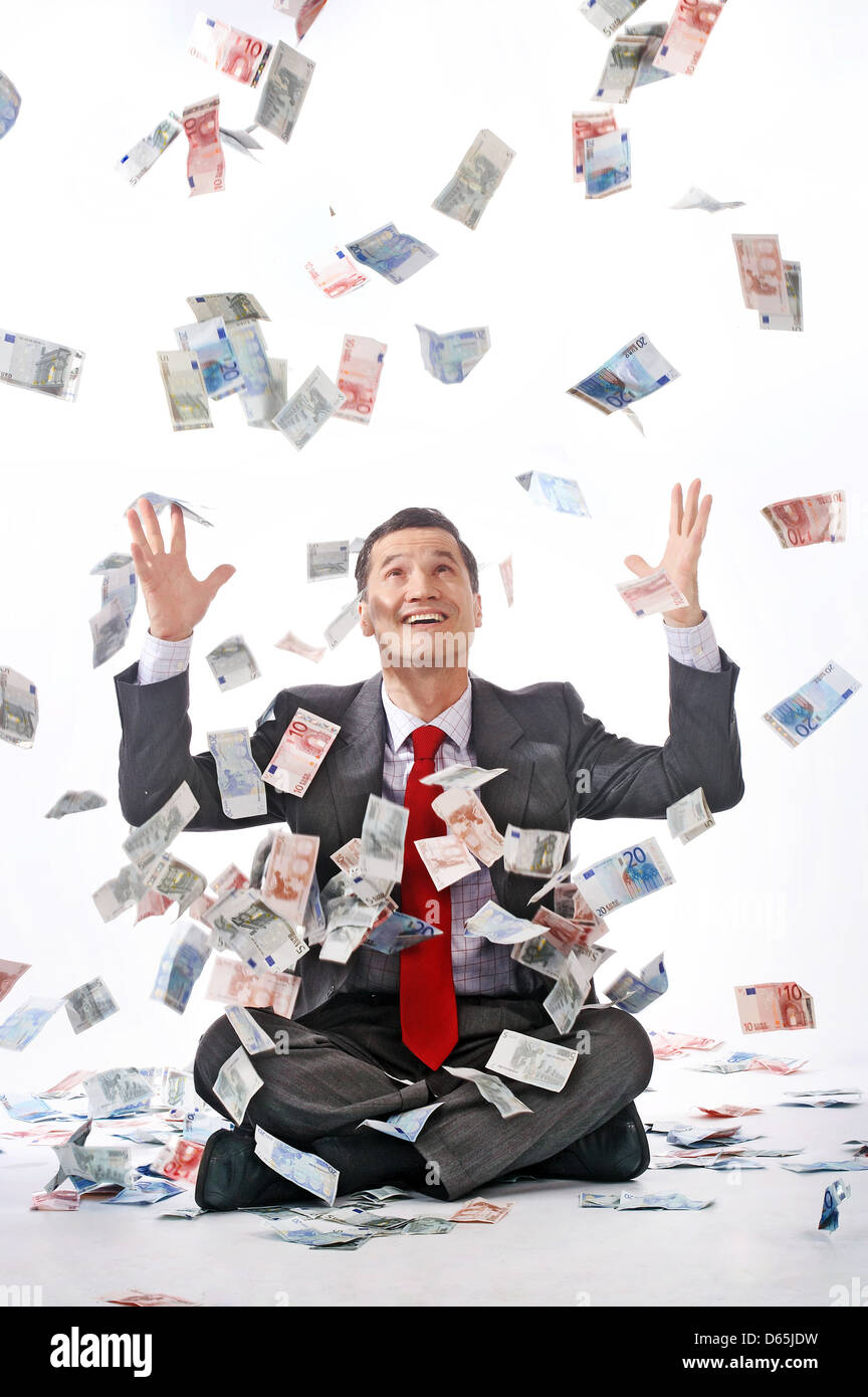 Geld fliegt weg -Fotos und -Bildmaterial in hoher Auflösung – Alamy