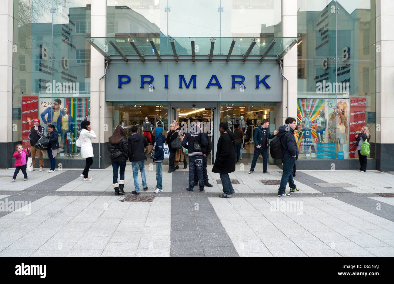 Primark store front -Fotos und -Bildmaterial in hoher Auflösung – Alamy
