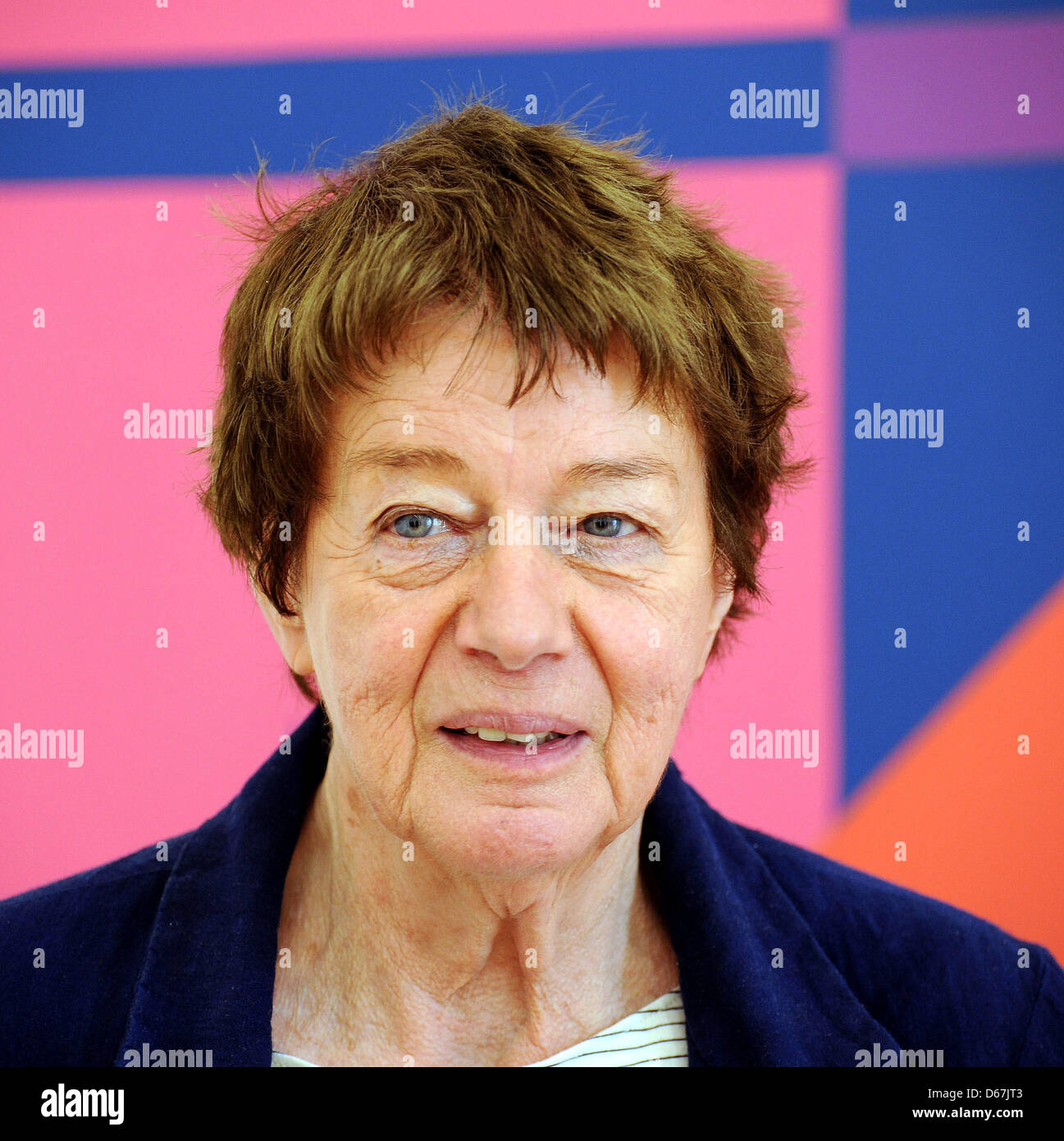Bridget riley art -Fotos und -Bildmaterial in hoher Auflösung – Alamy