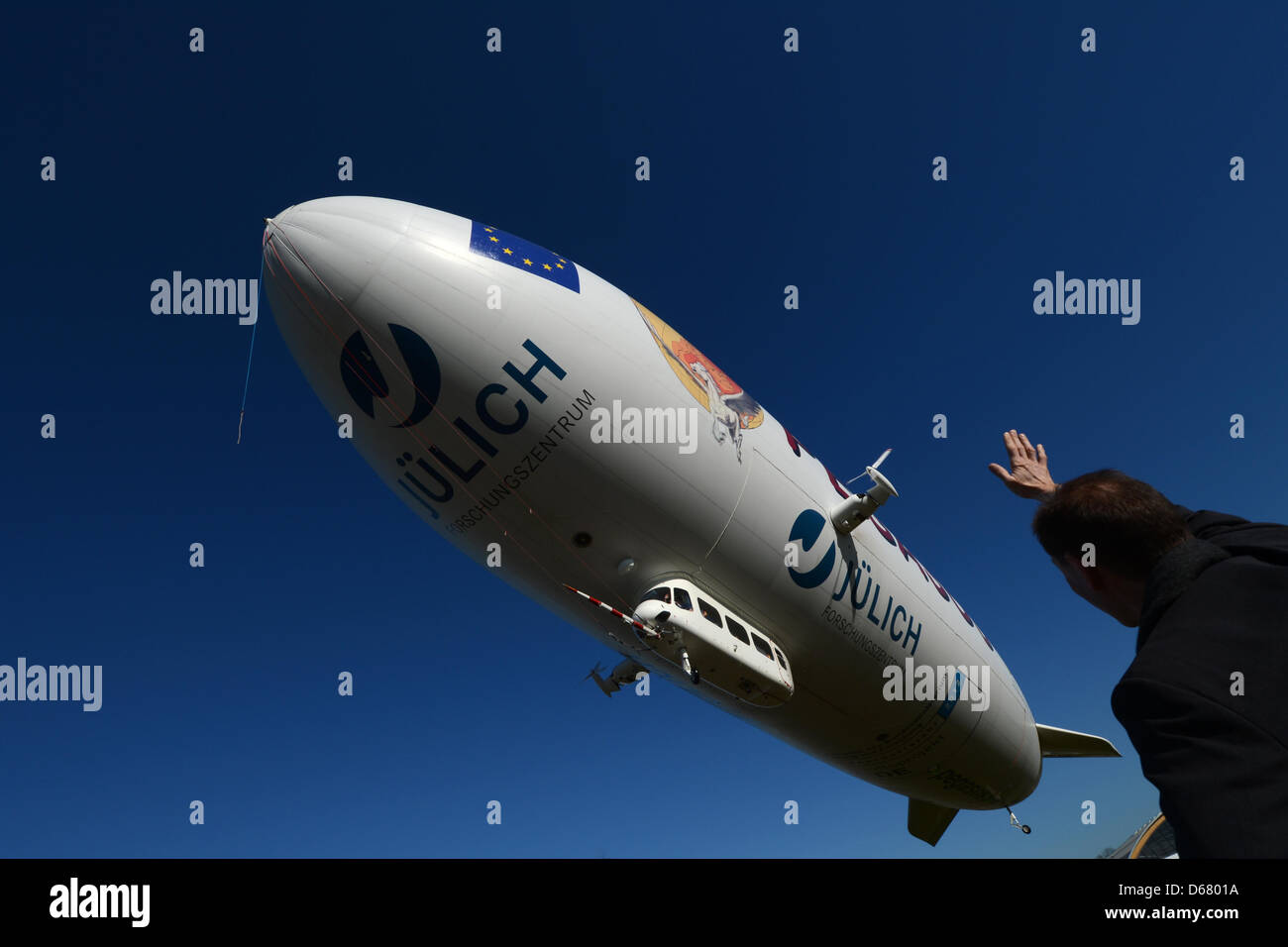 Friedrichshafen zeppelin nt -Fotos und -Bildmaterial in hoher Auflösung ...
