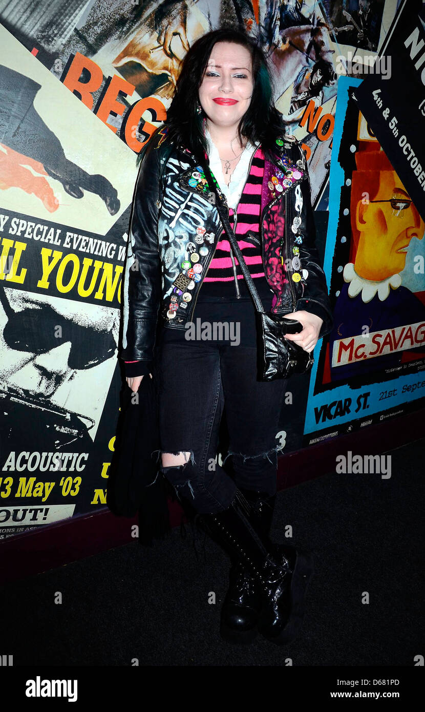 Chloe Ni Dhuada Adam Ant tritt Vicar Street in Dublin Stockfotografie ...