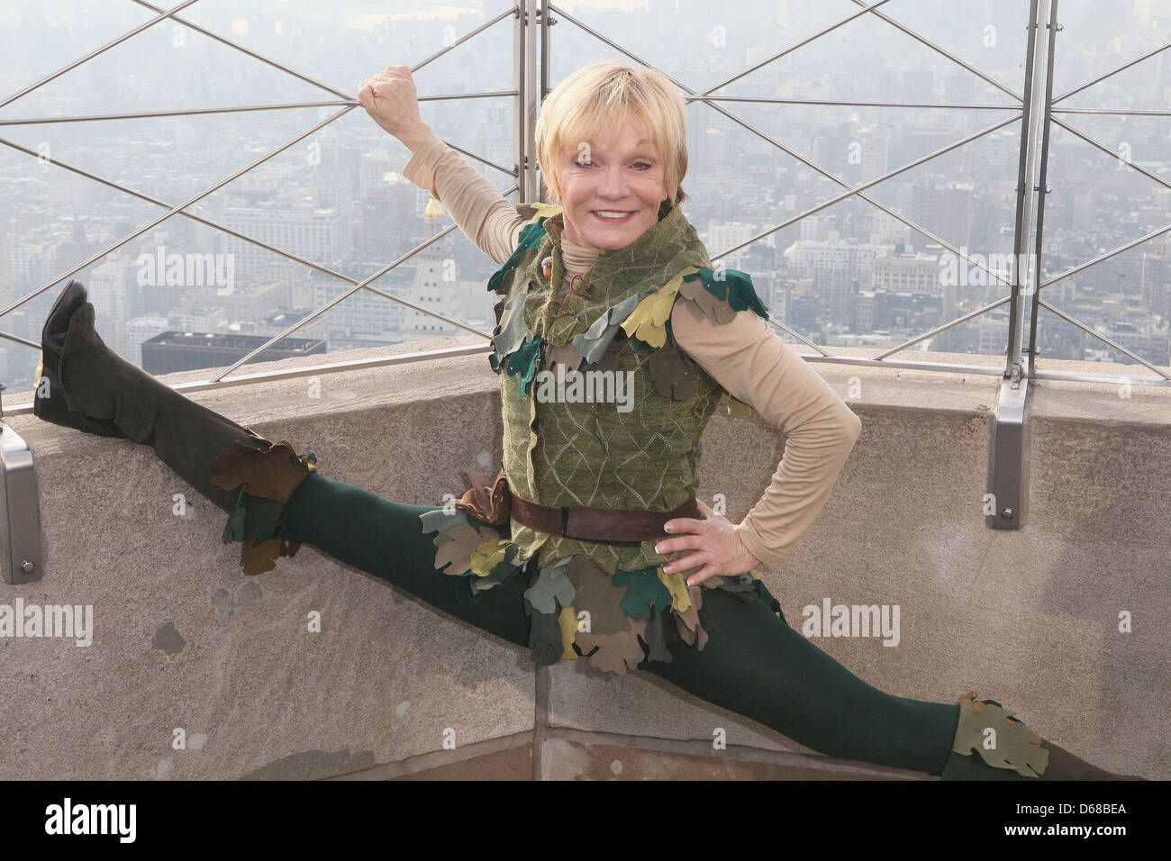 Cathy Rigby Cathy Rigby derzeitig die Hauptrolle als Peter Pan im ...