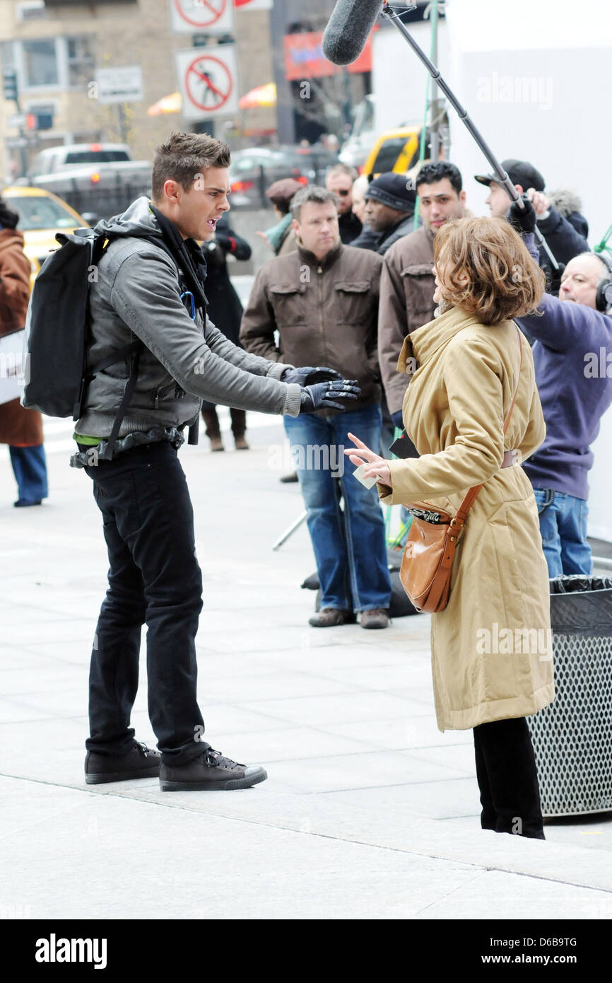 Zac Efron und Michelle Pfeiffer am Set ihres neuen Films "Silvester ...