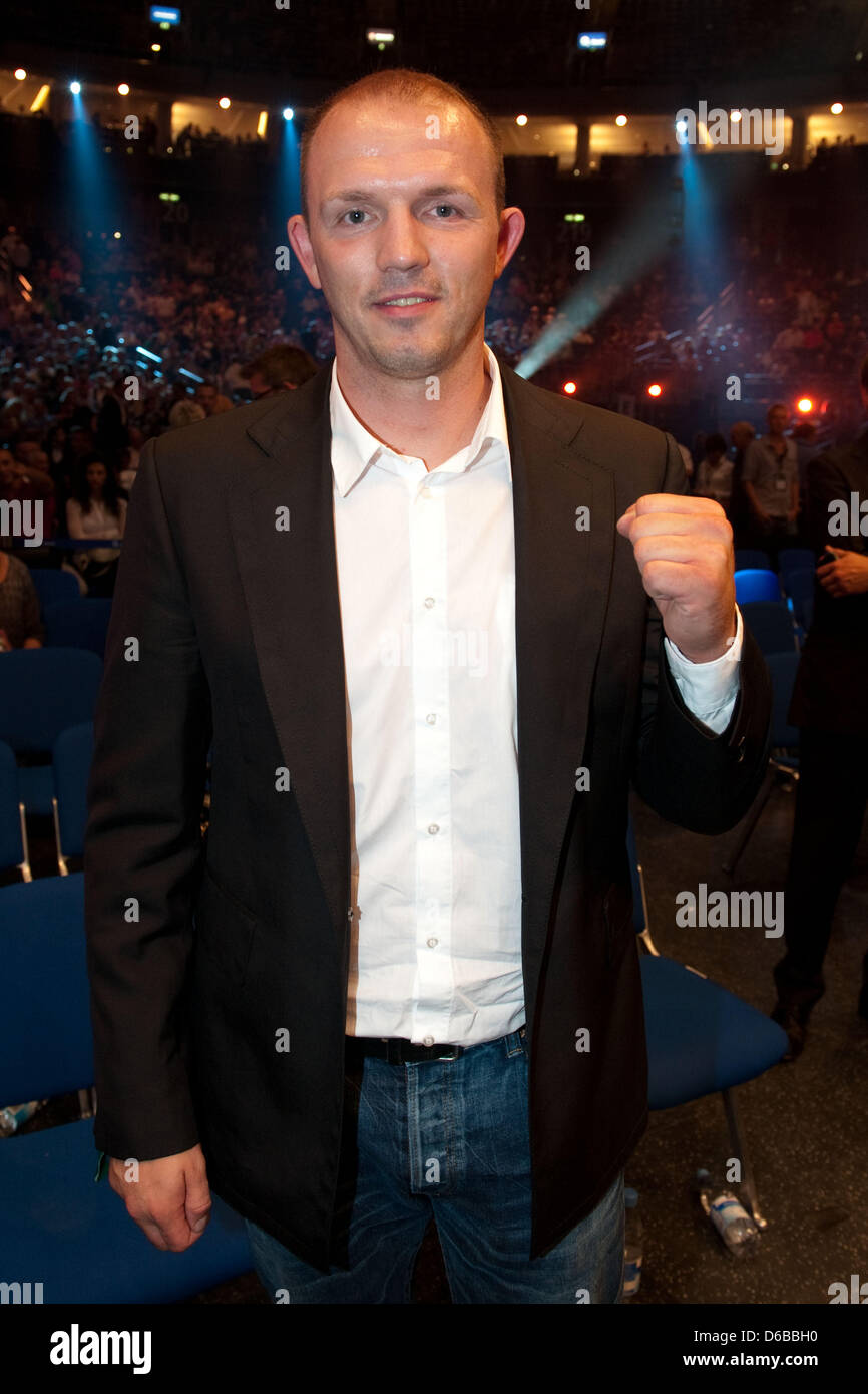Profi-Boxer Juergen Braehmer posiert für die Kamera vor dem WBO-WM ...
