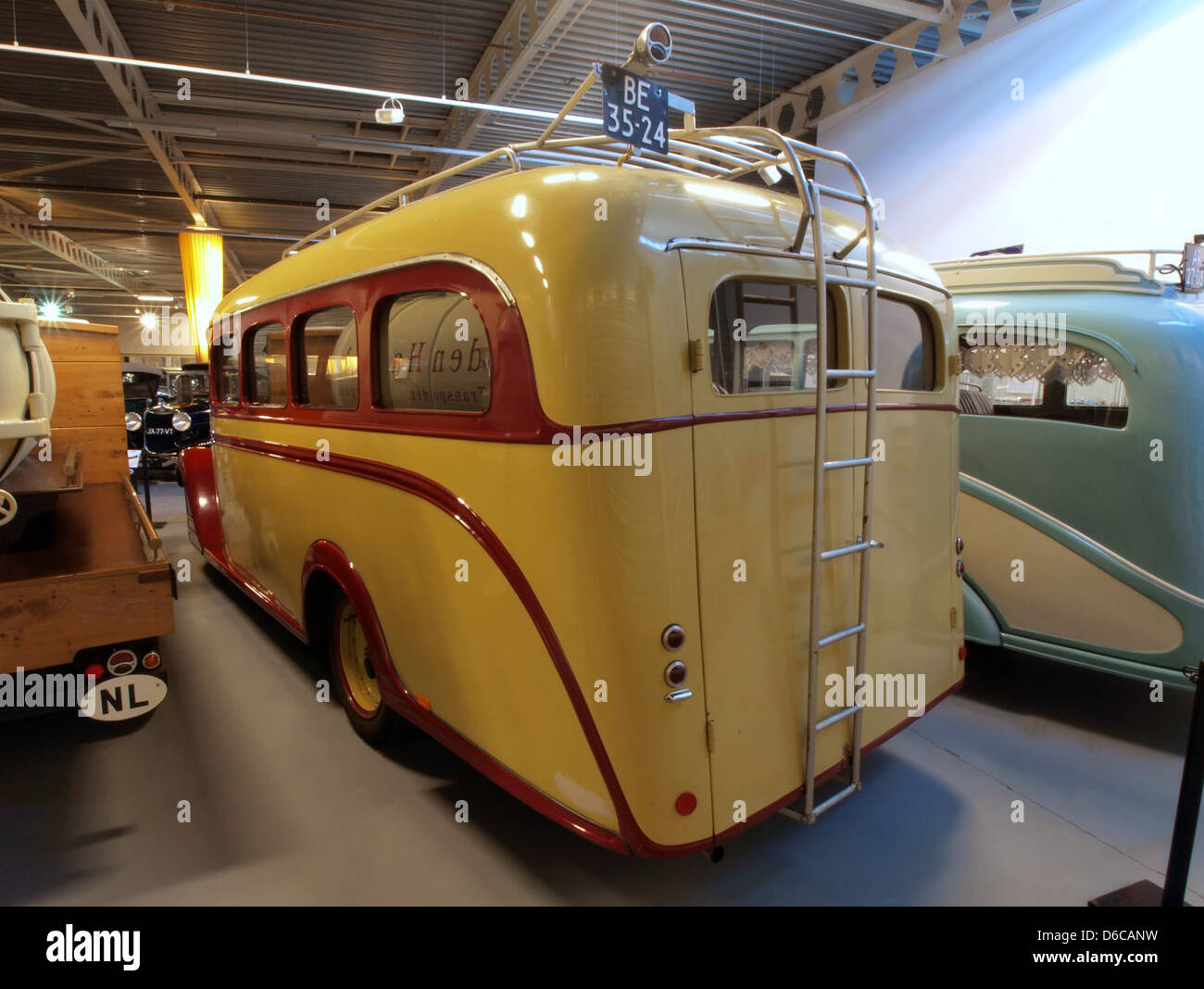 Old Ford Bus Stockfotos und -bilder Kaufen - Alamy