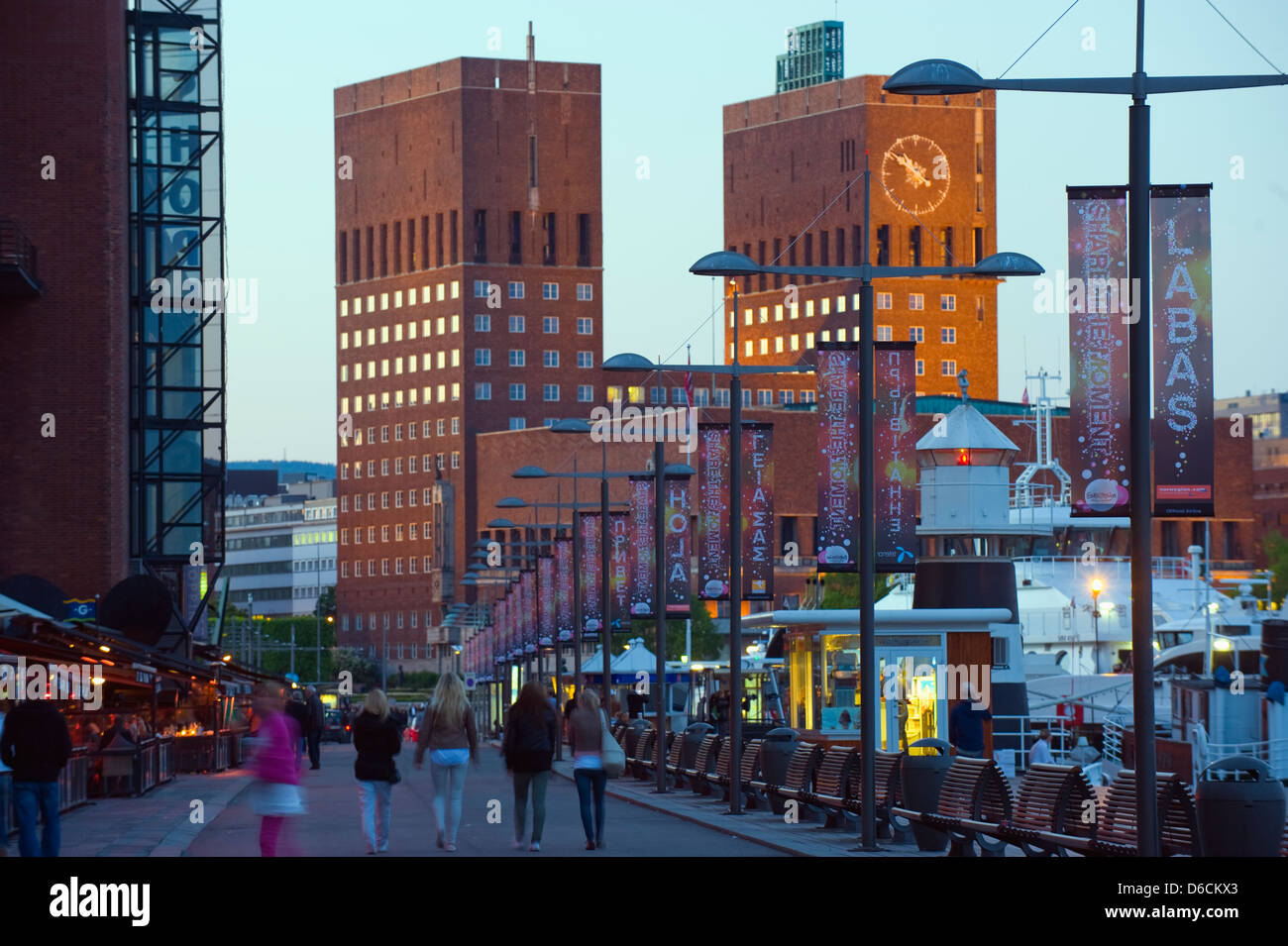 Uferpromenade norwegen -Fotos und -Bildmaterial in hoher Auflösung – Alamy