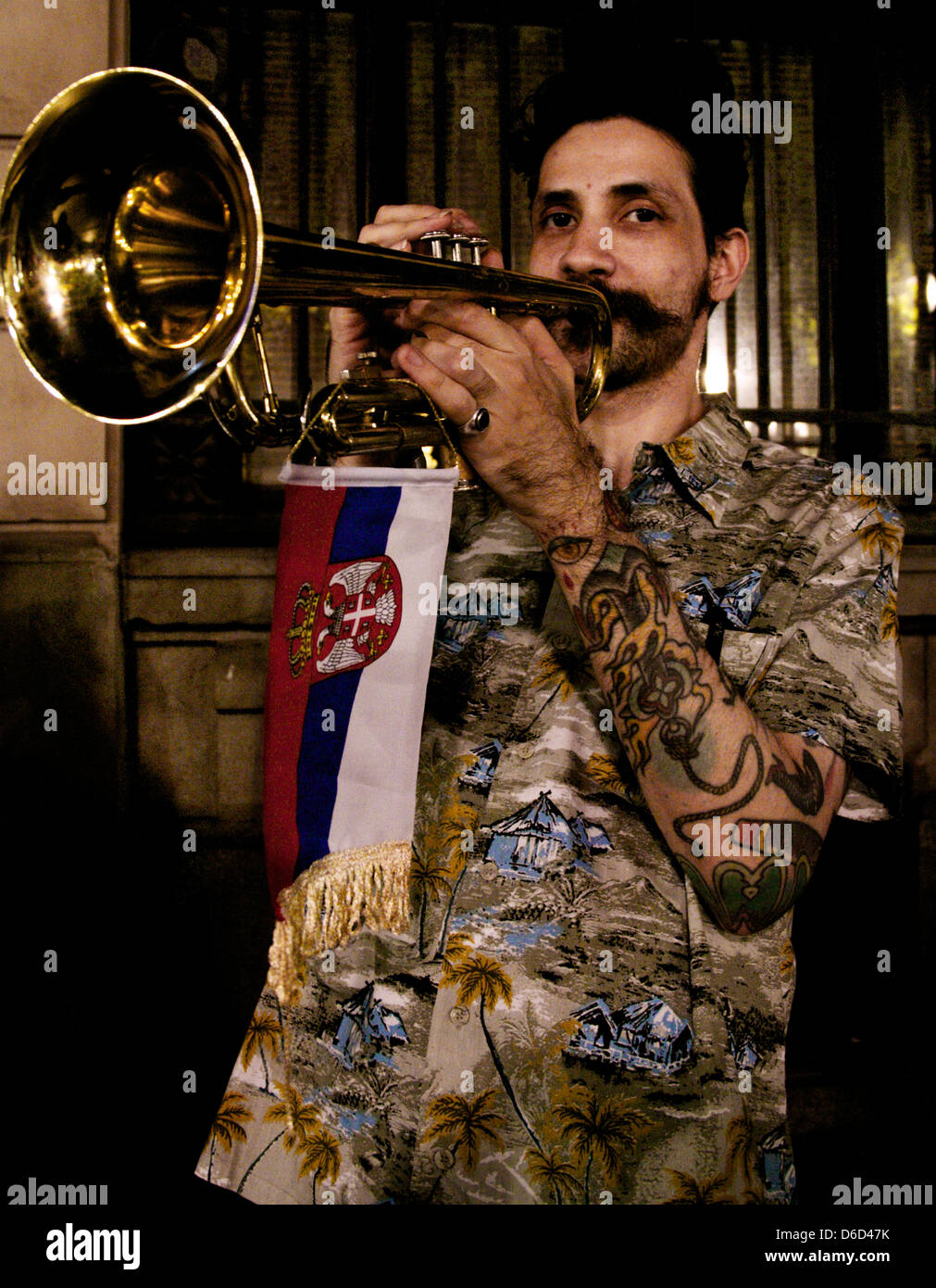 Balkan musik -Fotos und -Bildmaterial in hoher Auflösung – Alamy