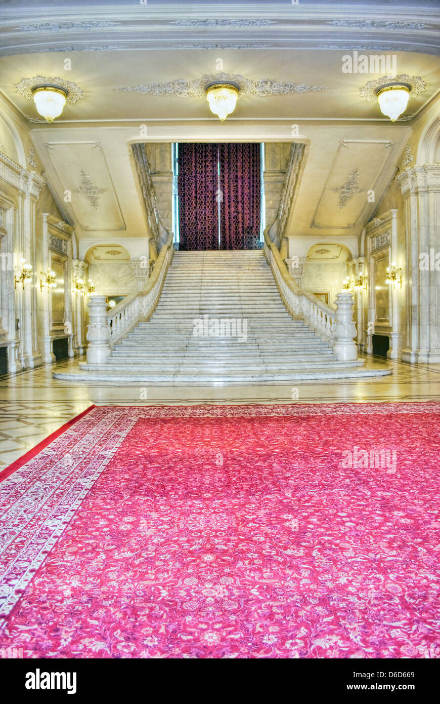 Ceausescu palast -Fotos und -Bildmaterial in hoher Auflösung - Seite 3 ...