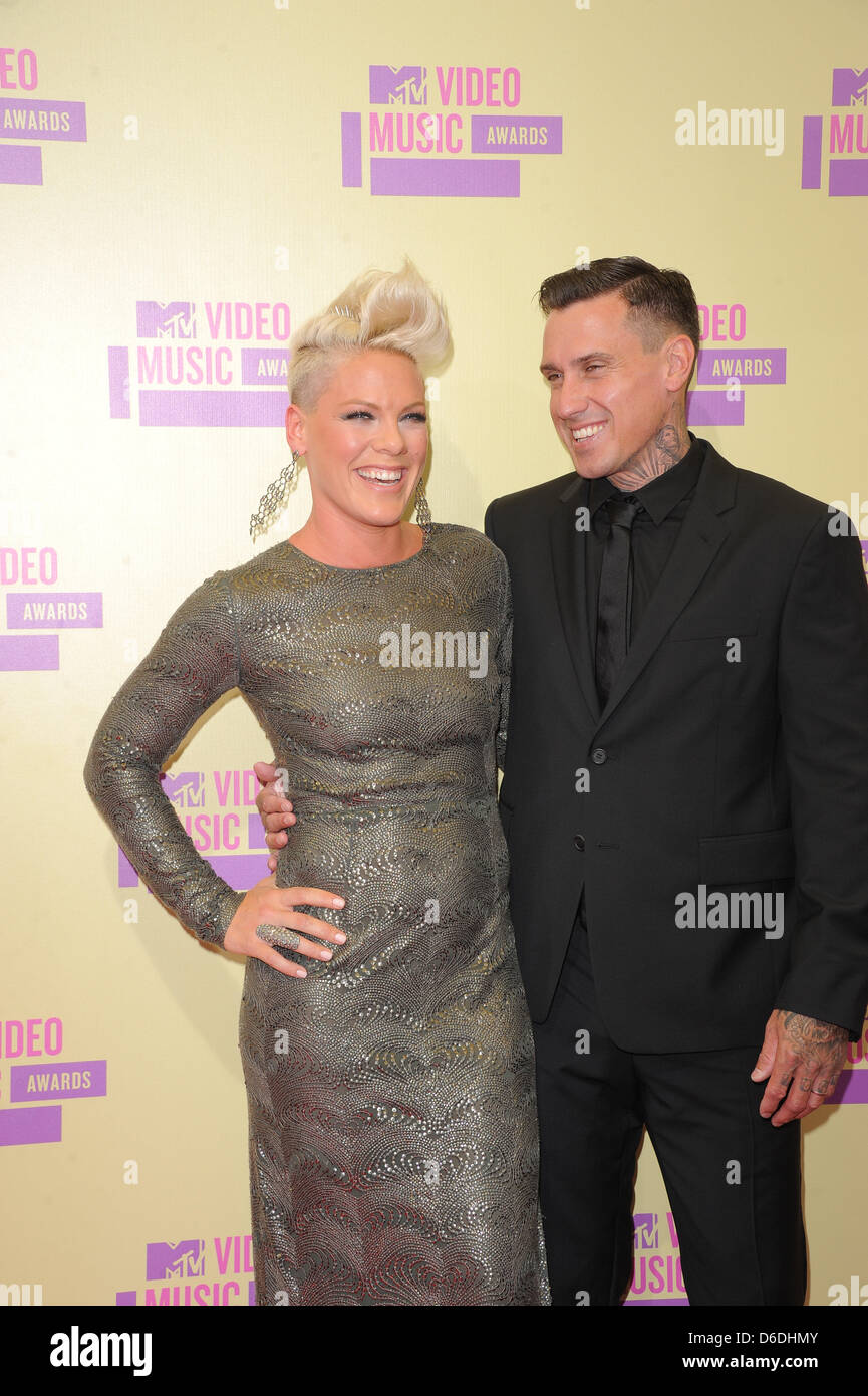 Sängerin Pink und Ehemann Carey Hart kommen bei den MTV Video Music ...