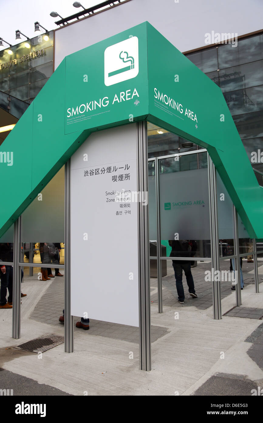 Raucherbereich tokyo -Fotos und -Bildmaterial in hoher Auflösung – Alamy
