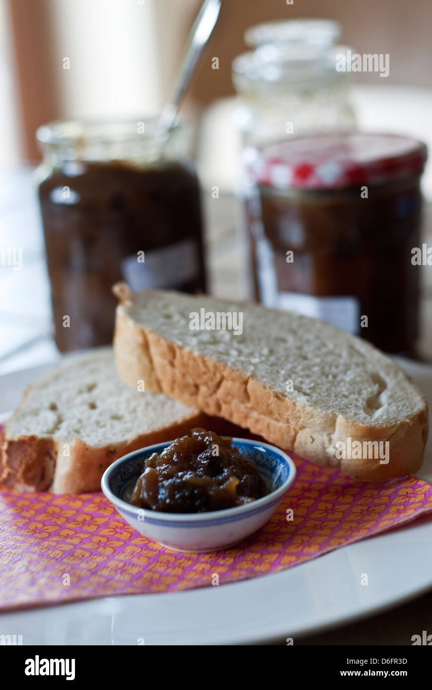 Cranberry marmeladen -Fotos und -Bildmaterial in hoher Auflösung – Alamy