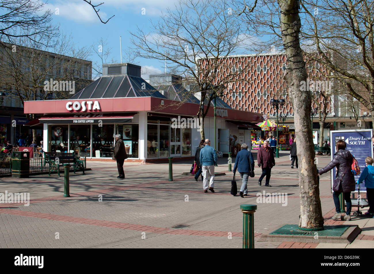 Mell square shopping solihull -Fotos und -Bildmaterial in hoher ...