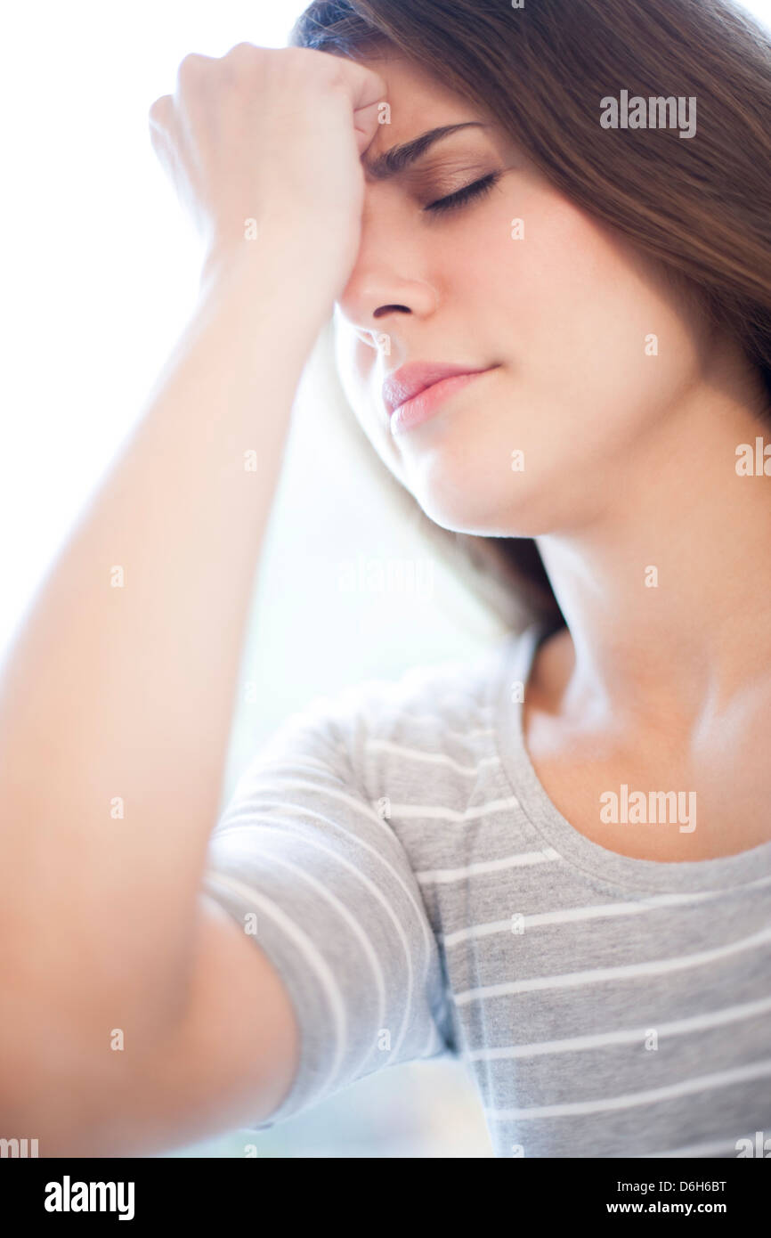 Frustrierte frau -Fotos und -Bildmaterial in hoher Auflösung – Alamy