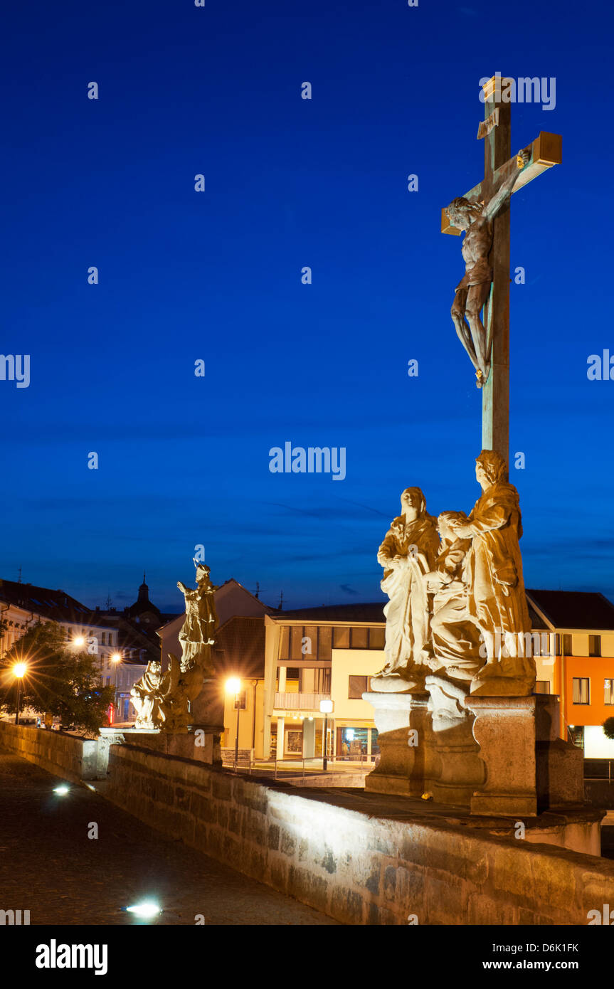 Christ crucified statue -Fotos und -Bildmaterial in hoher Auflösung – Alamy