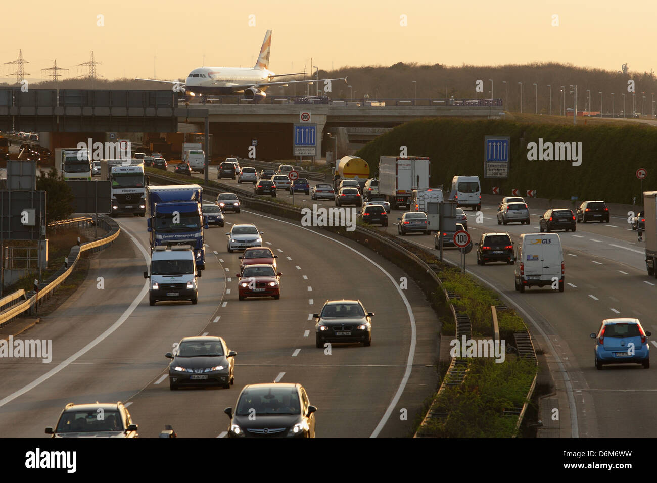 Frankfurt flughafen a3 autobahn -Fotos und -Bildmaterial in hoher ...
