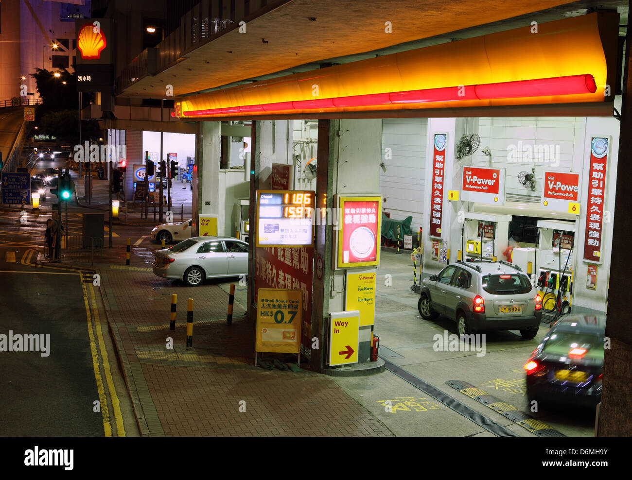 Shell tankstelle -Fotos und -Bildmaterial in hoher Auflösung – Alamy