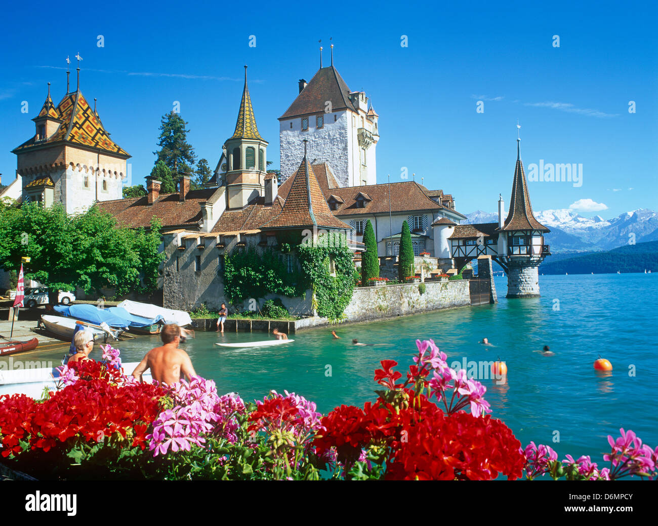Schloss Oberhofen am Thunersee, Thunersee, Berner Oberland, Schweiz ...