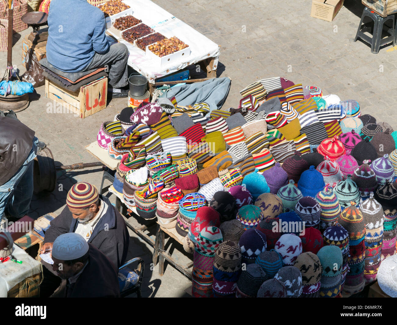 Berber-Markt in der Nähe von Djemaa el Fna Platz in Marrakesch, Marokko ...