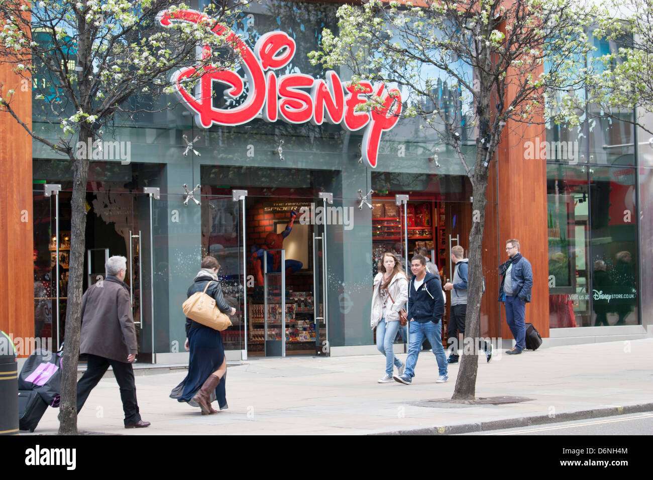 Disney london -Fotos und -Bildmaterial in hoher Auflösung – Alamy