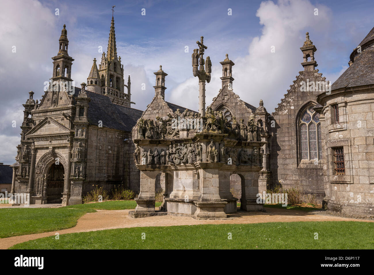 Kirche und kalvarienberg -Fotos und -Bildmaterial in hoher Auflösung – Alamy