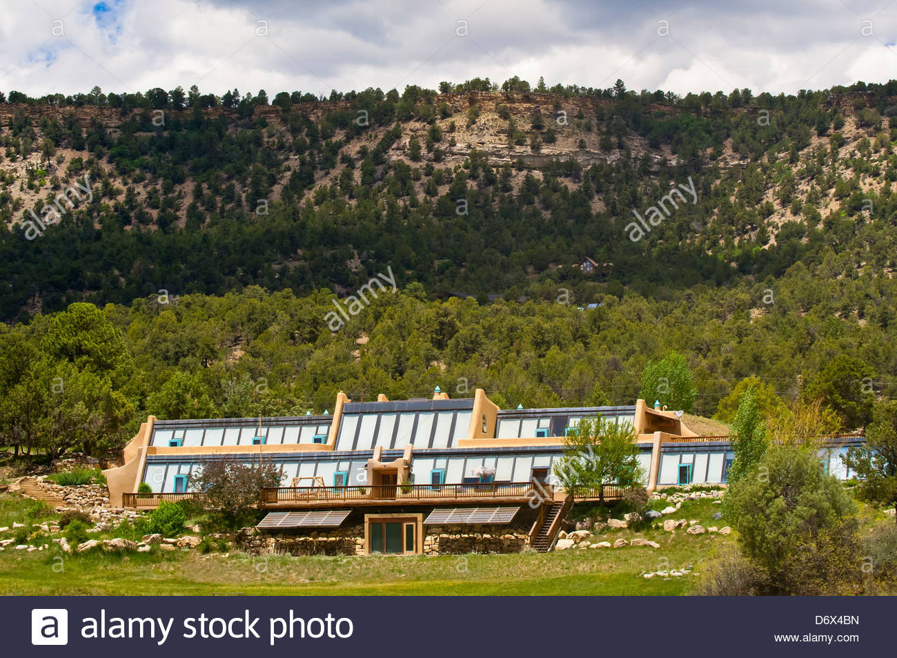 Earthship House Stockfotos & Earthship House Bilder - Alamy