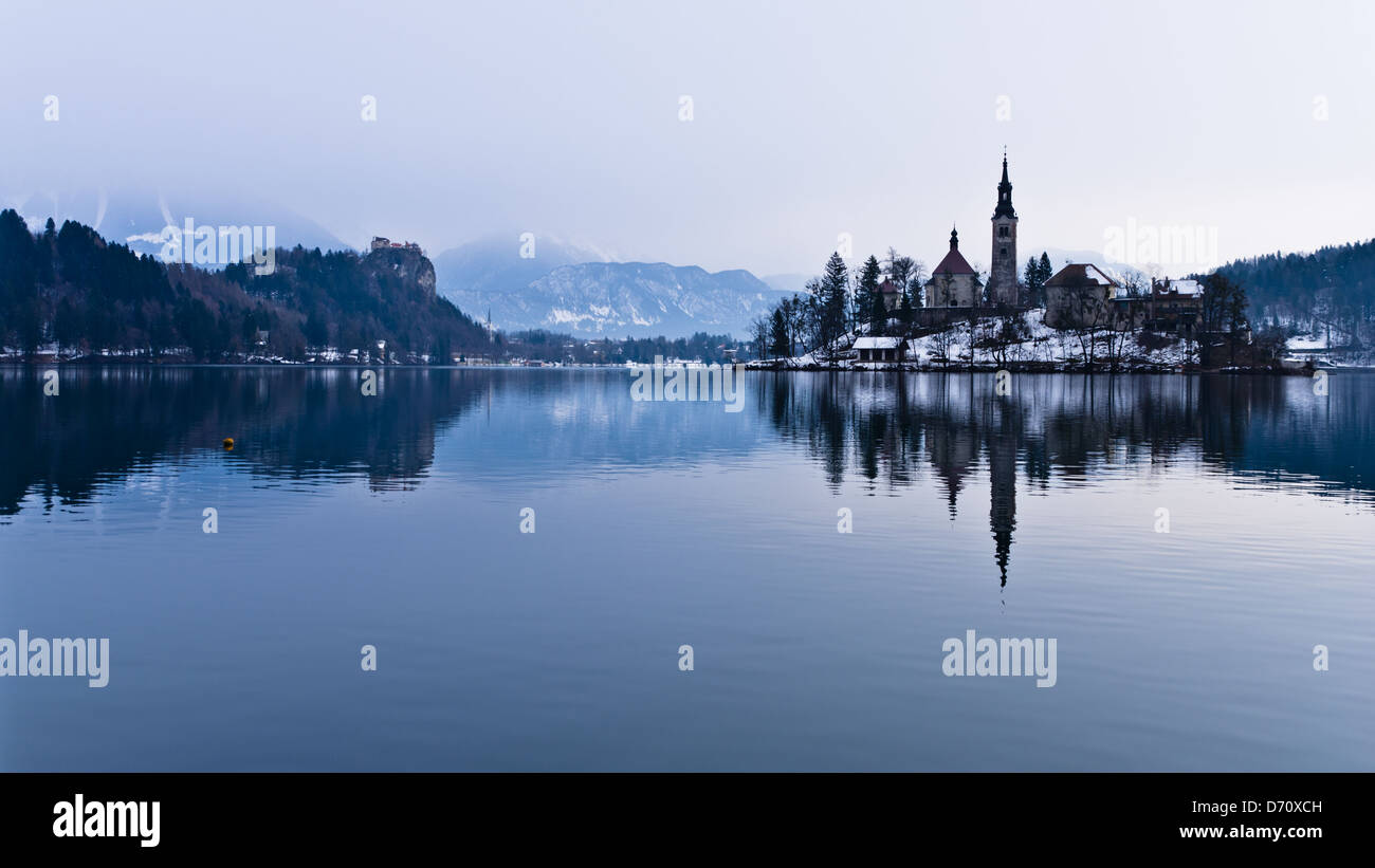 Lake bled winter -Fotos und -Bildmaterial in hoher Auflösung – Alamy