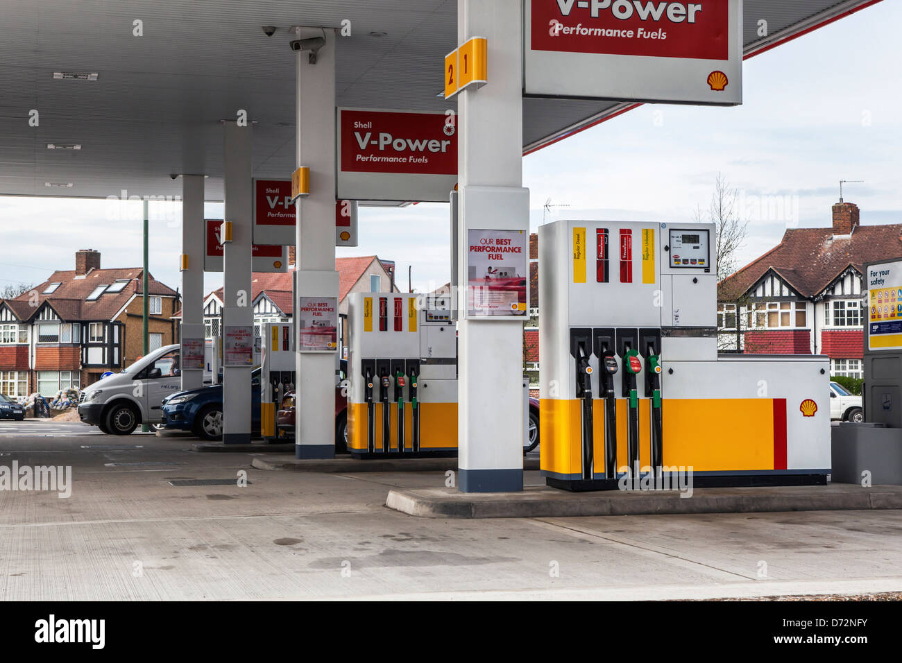 Shell station -Fotos und -Bildmaterial in hoher Auflösung – Alamy