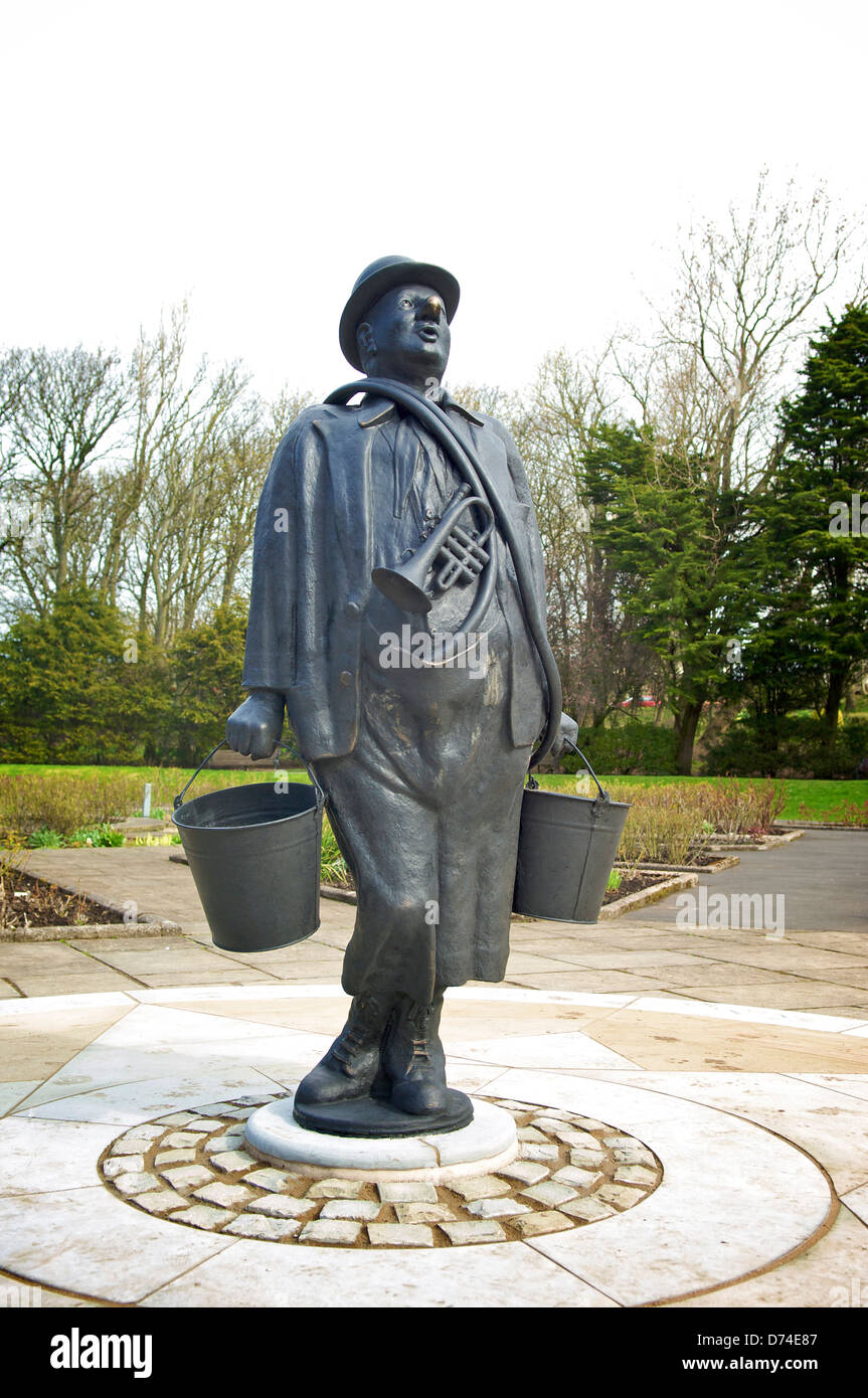 Statue des ehemaligen Blackpool Tower Circus clown Charlie Cairoli ...
