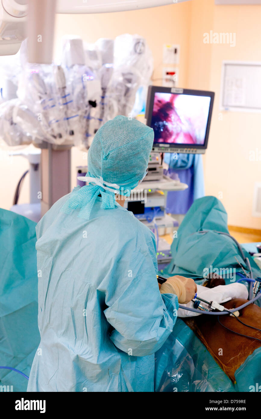 Prostatektomie durch Telechirurgie Roboter Da Vinci welche vier ...