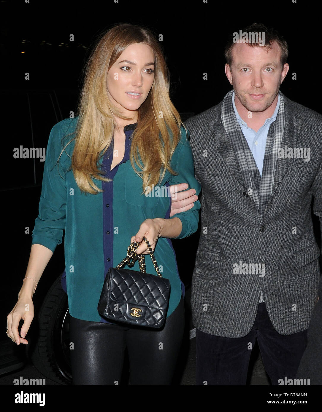 Jacqui Ainsley und Guy Ritchie am H.R. Owen und Boujis Mayfair Partei ...