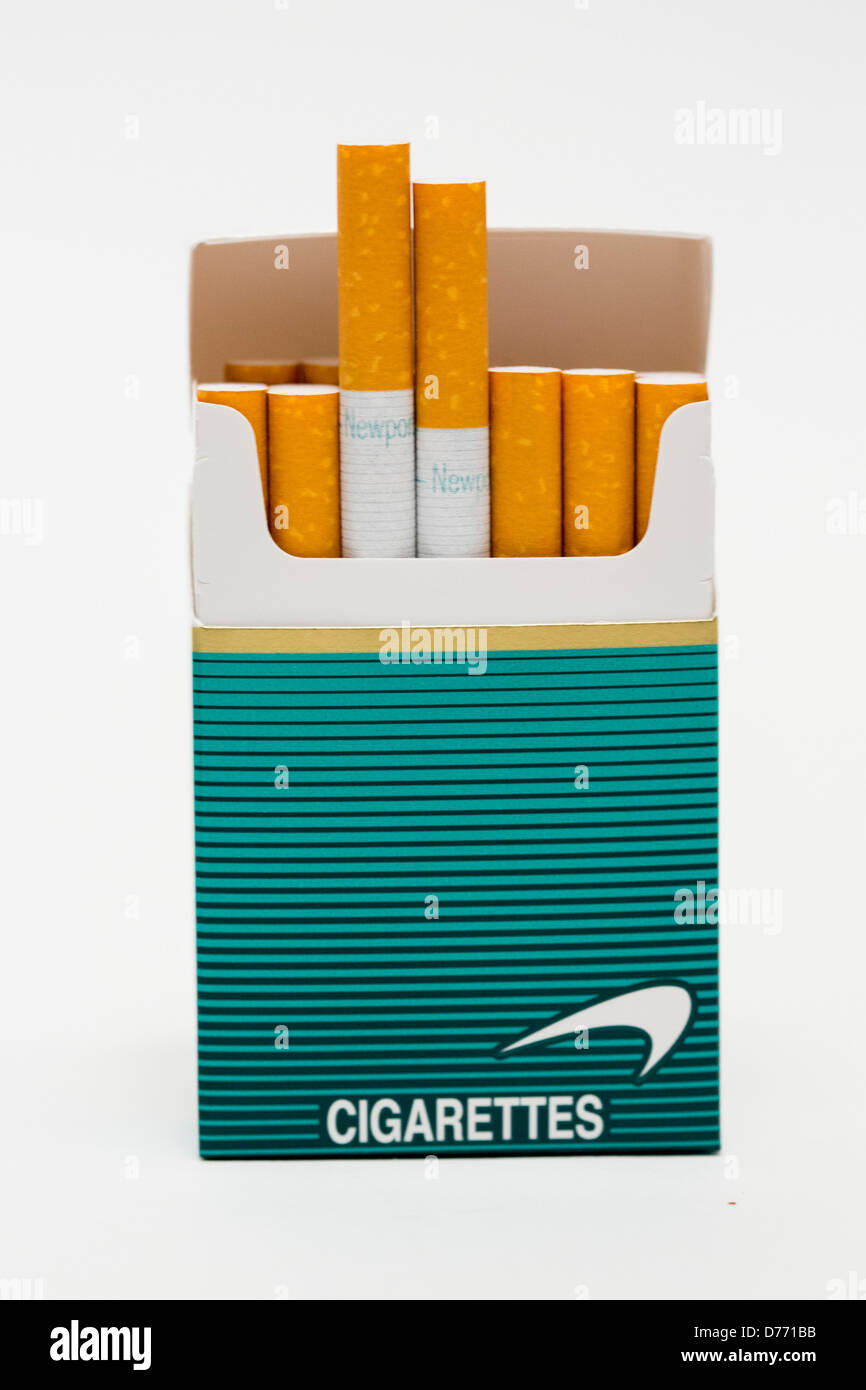 Cigarettes pack -Fotos und -Bildmaterial in hoher Auflösung – Alamy