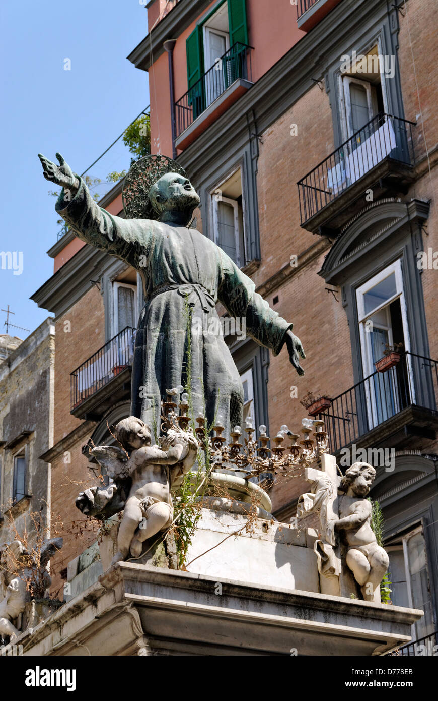 Piazza san gaetano -Fotos und -Bildmaterial in hoher Auflösung – Alamy