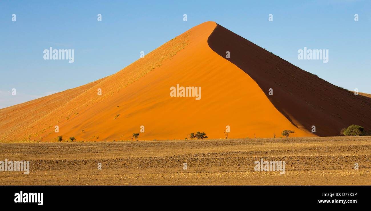 Red dune -Fotos und -Bildmaterial in hoher Auflösung – Alamy