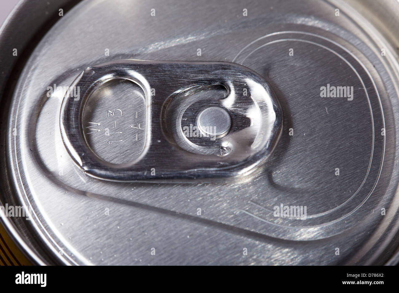 Spitze der Bierdose zeigt Ring ziehen Stockfotografie - Alamy