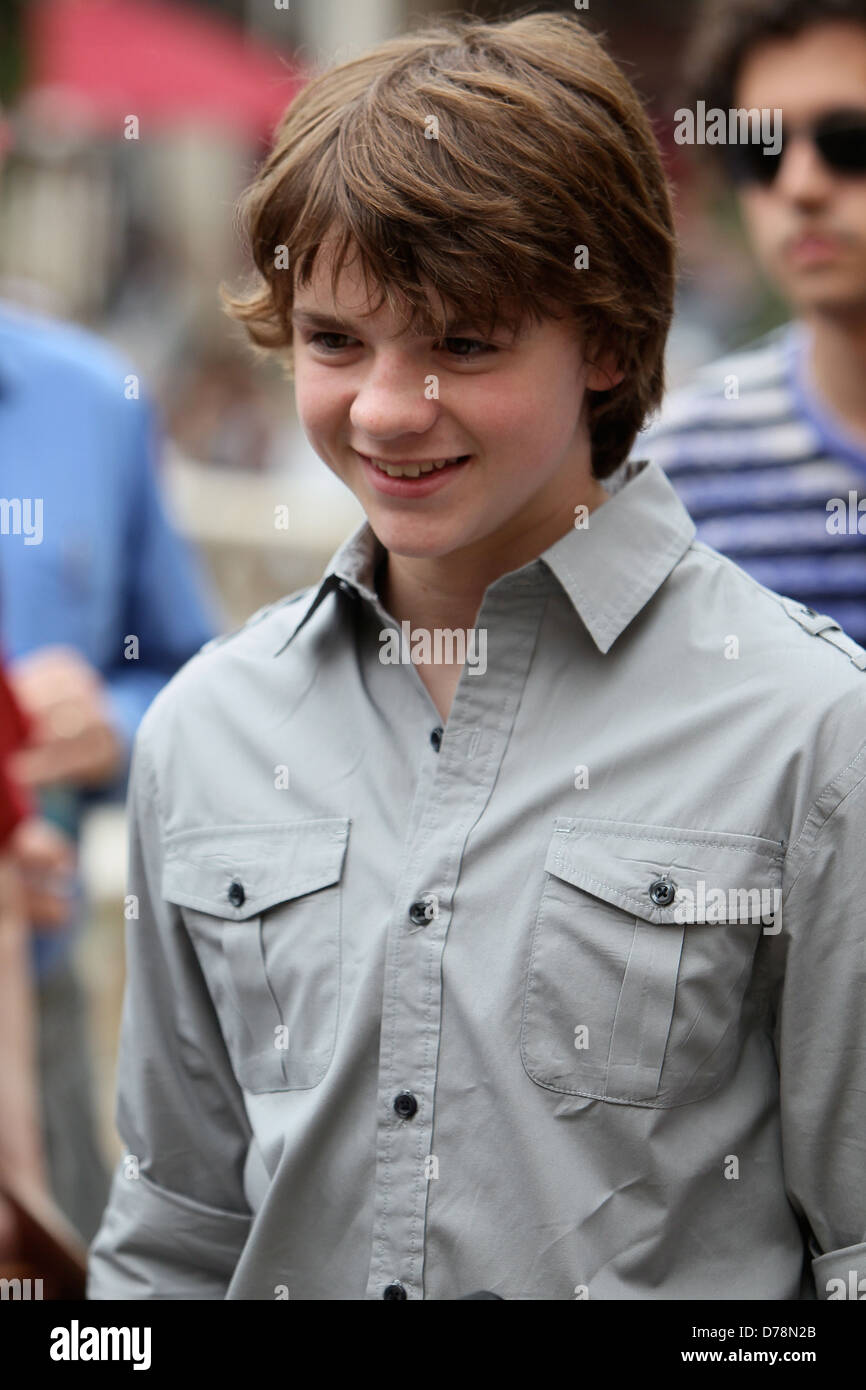 Joel Courtney Cast Mitglieder der "Super 8" im The Grove, für ein ...
