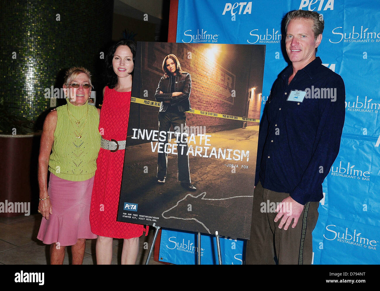 Nanci Alexander, Jorja Fox und Dan Mathews starten das untersuchen der ...