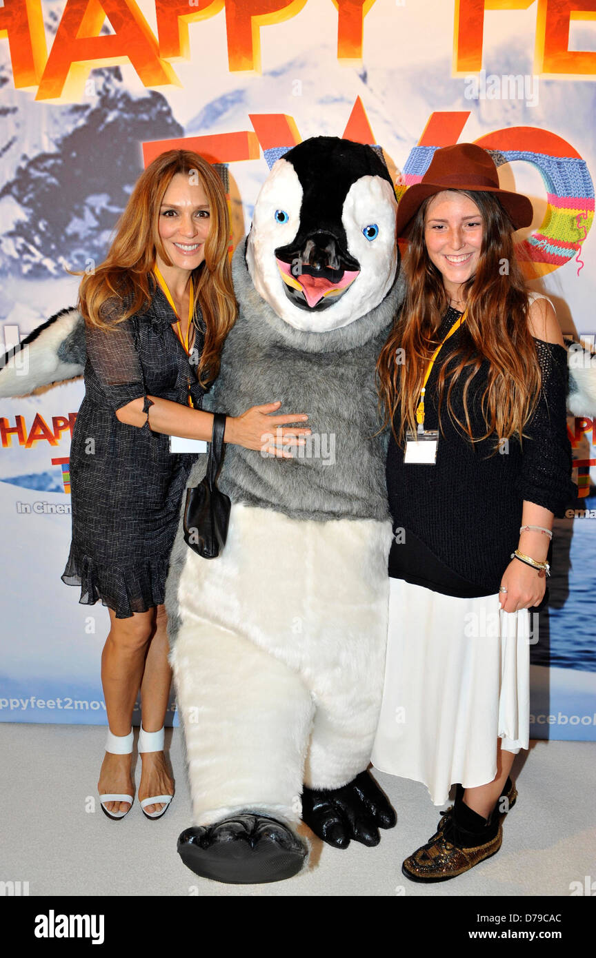 Tottie Goldsmith und ihre Tochter Layla Lee-Curtis 'Happy Feet Two ...