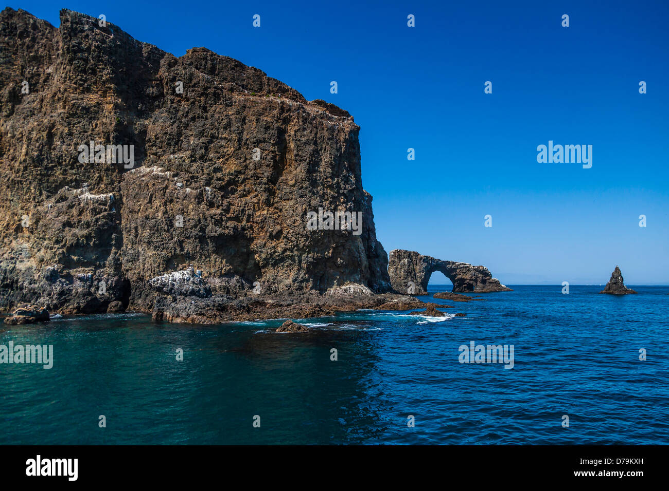 Anacapa island arch -Fotos und -Bildmaterial in hoher Auflösung – Alamy