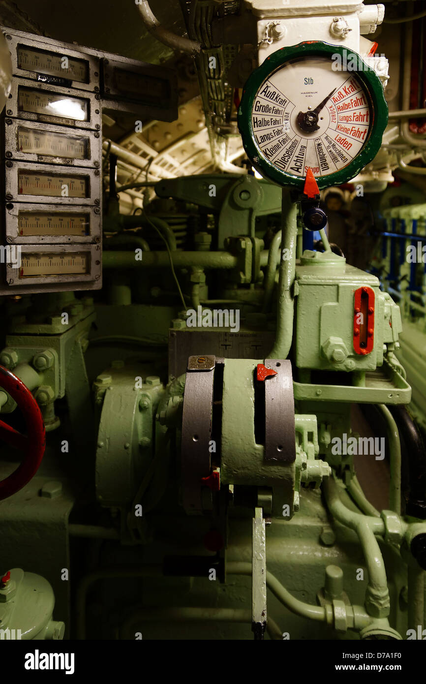 U boot motor -Fotos und -Bildmaterial in hoher Auflösung – Alamy