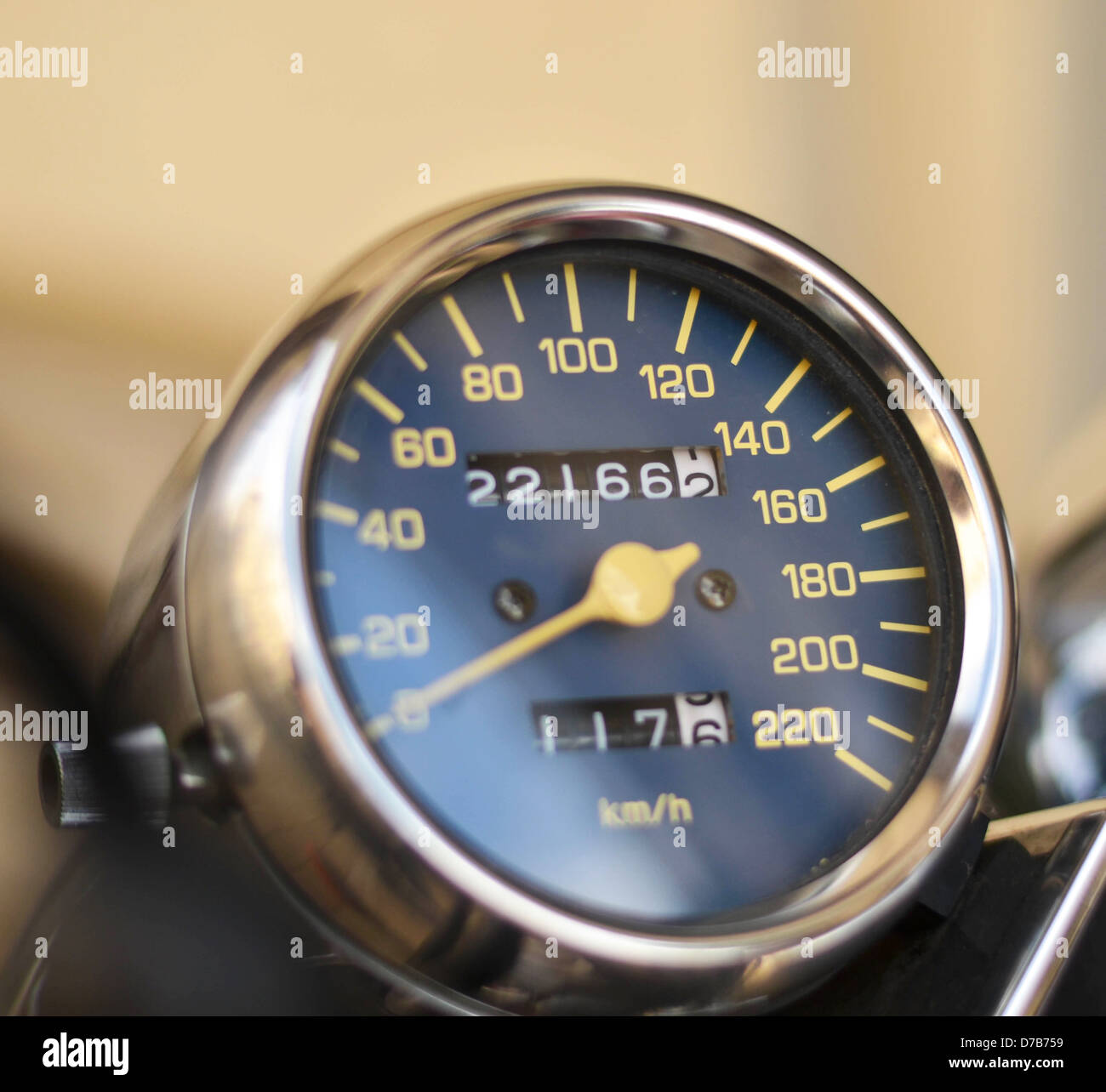 Motorrad tacho -Fotos und -Bildmaterial in hoher Auflösung – Alamy