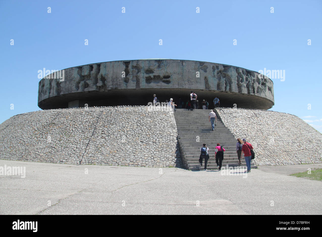 Majdanek mausoleum -Fotos und -Bildmaterial in hoher Auflösung – Alamy